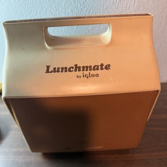 Igloo | Other | Vintage 983 Lunchmate By Igloo Brown Lunch Box Cooler ...